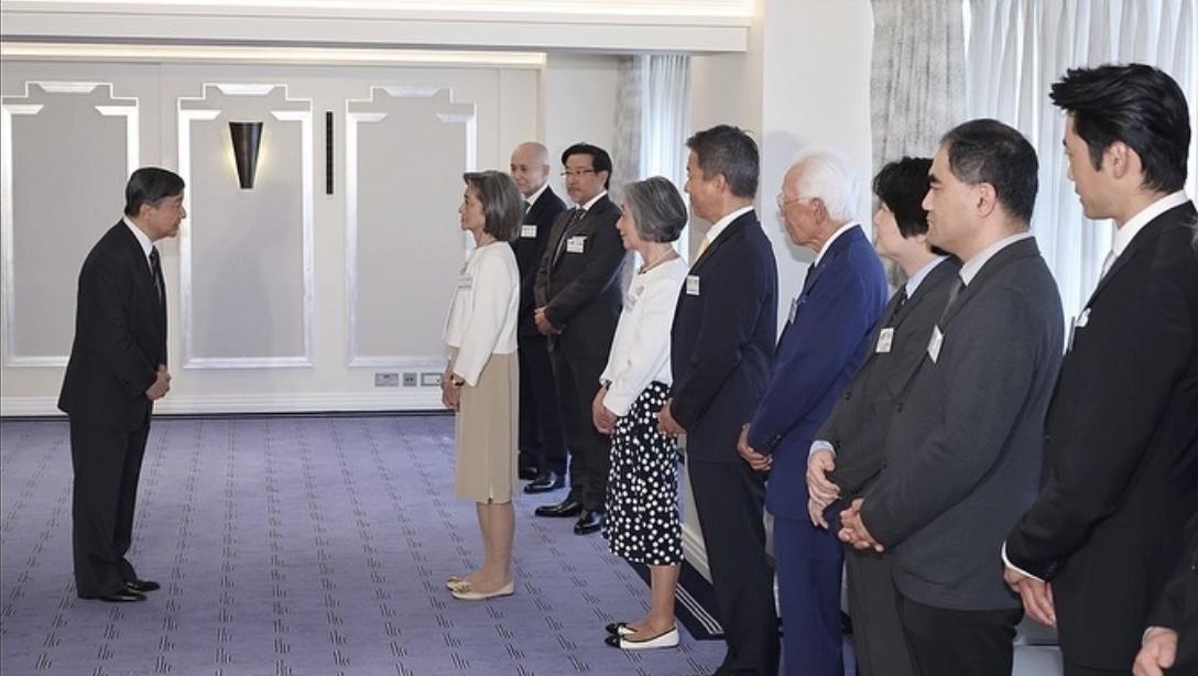 Professors Arthur Stockwin and Takehiko Kariya Met Emperor Naruhito in ...
